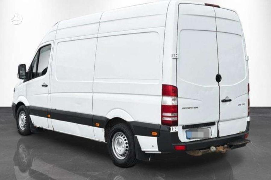 Balts Mercedes-Benz Sprinter 2014 Marijampole, ar dzinēja tilpumu 2.14 L un nobraukumu 400 tūkst. km par 7700 €, foto 4 vietnē AUTOMOTO.COM.LV