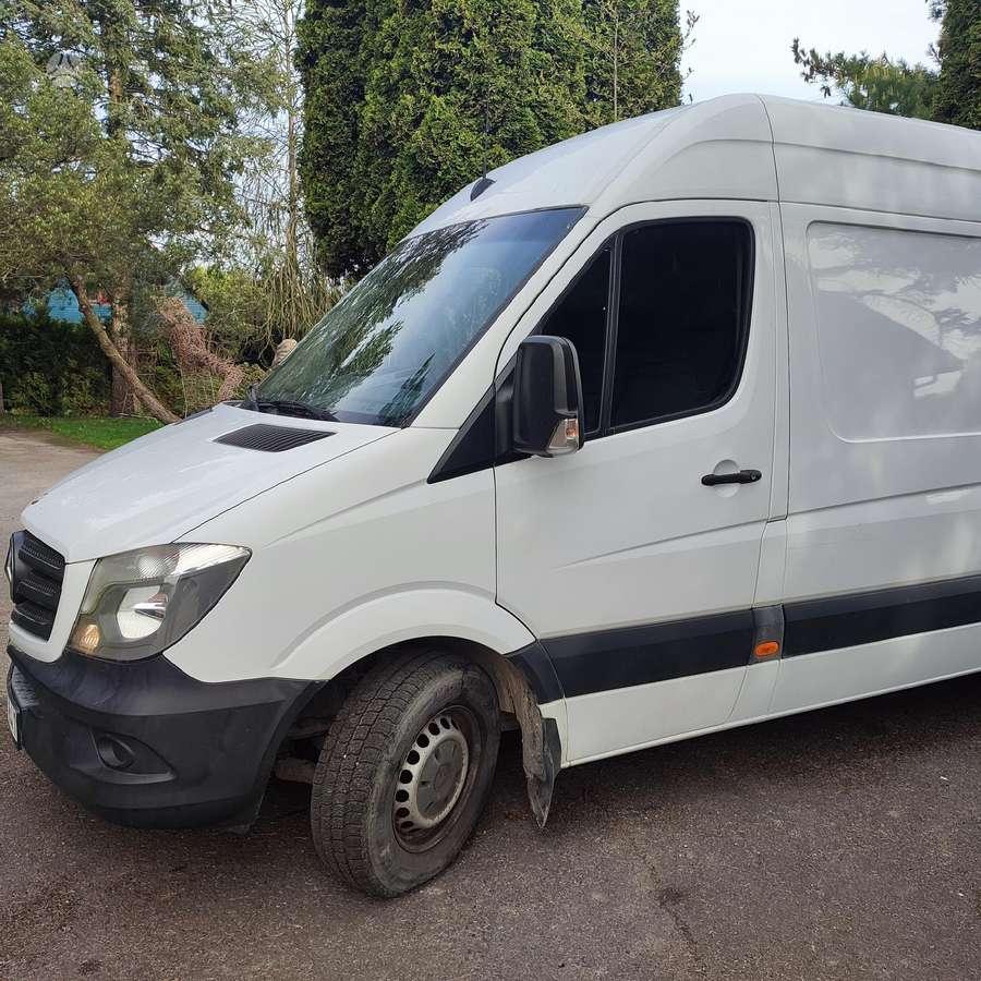 White Mercedes-Benz Sprinter 2014 in Kaunas, with an engine capacity of 2.14 L and mileage of 228 thousand km for 11500 €, photo 4 on AUTOMOTO.COM.LV