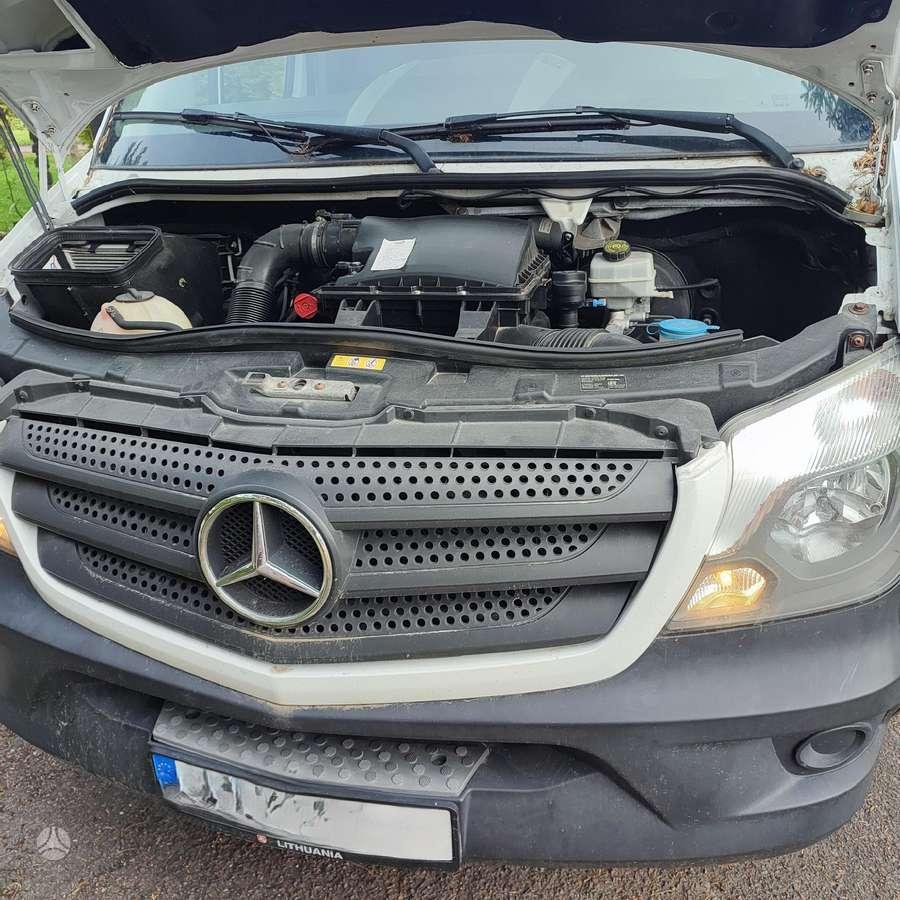 White Mercedes-Benz Sprinter 2014 in Kaunas, with an engine capacity of 2.14 L and mileage of 228 thousand km for 11500 €, photo 5 on AUTOMOTO.COM.LV