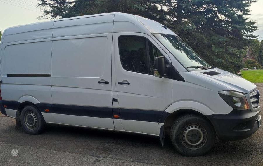 White Mercedes-Benz Sprinter 2014 in Kaunas, with an engine capacity of 2.14 L and mileage of 228 thousand km for 11500 €, photo 6 on AUTOMOTO.COM.LV