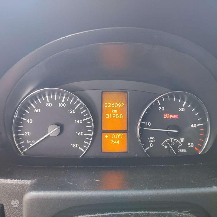 White Mercedes-Benz Sprinter 2014 in Kaunas, with an engine capacity of 2.14 L and mileage of 228 thousand km for 11500 €, photo 15 on AUTOMOTO.COM.LV