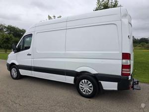 White Mercedes-Benz Sprinter 2014 in Siauliai, with an engine capacity of 2.20 L and mileage of 300 thousand km for 7350 €, photo 7 on AUTOMOTO.COM.LV