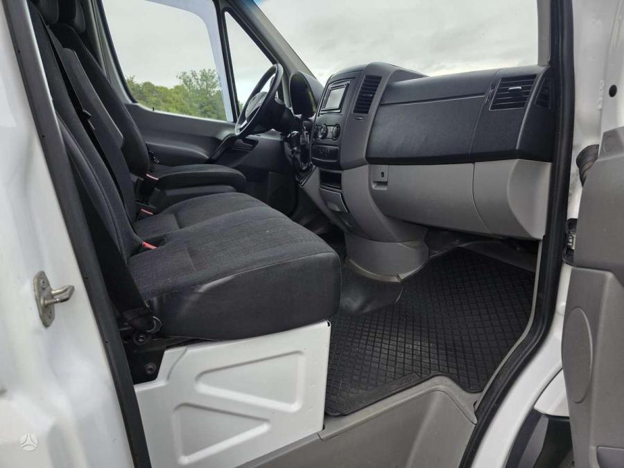 White Mercedes-Benz Sprinter 2014 in Siauliai, with an engine capacity of 2.20 L and mileage of 300 thousand km for 7350 €, photo 15 on AUTOMOTO.COM.LV