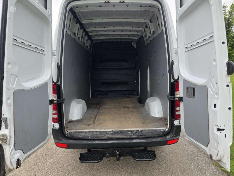 White Mercedes-Benz Sprinter 2014 in Siauliai, with an engine capacity of 2.20 L and mileage of 300 thousand km for 7350 €, photo 17 on AUTOMOTO.COM.LV