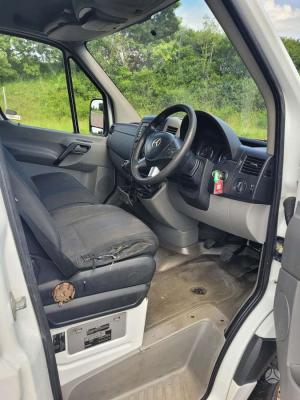 White Mercedes-Benz Sprinter 2014 in Marijampole, with an engine capacity of 2.14 L and mileage of 350 thousand km for 4200 €, photo 6 on AUTOMOTO.COM.LV