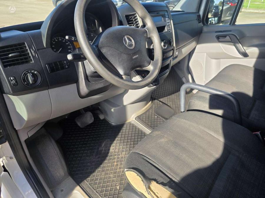 Balts Mercedes-Benz Sprinter 2014 Marijampole, ar dzinēja tilpumu 2.14 L un nobraukumu 415 tūkst. km par 7550 €, foto 9 vietnē AUTOMOTO.COM.LV