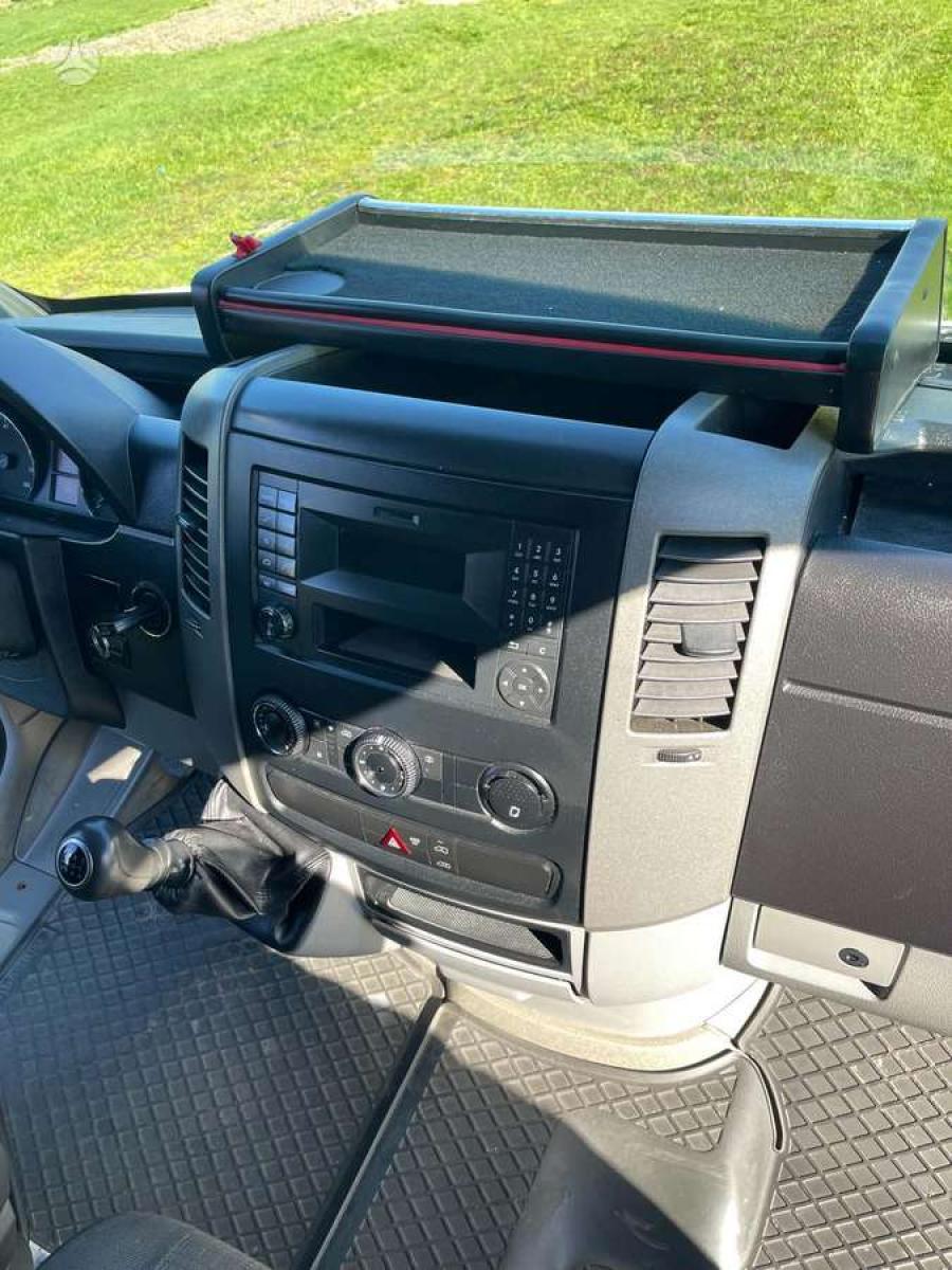 White Mercedes-Benz Sprinter 2014 in Jonava, with an engine capacity of 2.15 L and mileage of 879 thousand km for 8500 €, photo 18 on AUTOMOTO.COM.LV