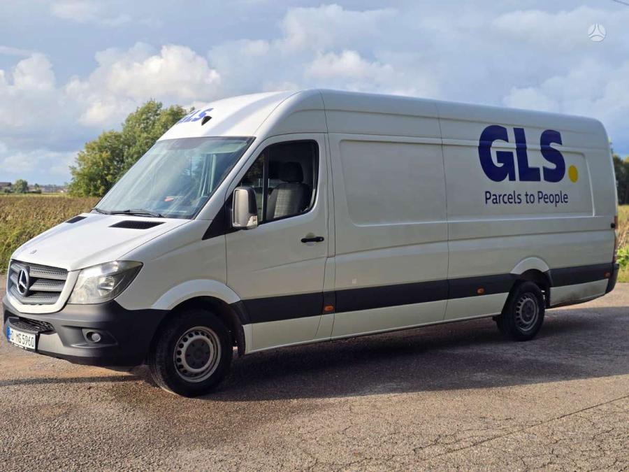 White Mercedes-Benz Sprinter 2014 in Kursenai, with an engine capacity of 2.20 L and mileage of 357 thousand km for 8750 €, photo 1 on AUTOMOTO.COM.LV