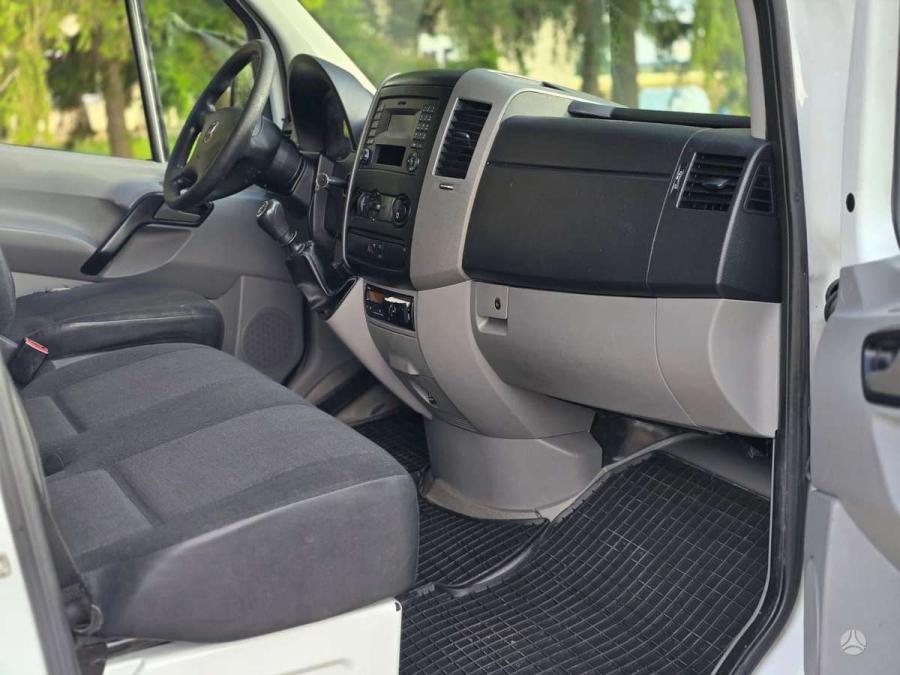 White Mercedes-Benz Sprinter 2014 in Kursenai, with an engine capacity of 2.20 L and mileage of 357 thousand km for 8750 €, photo 10 on AUTOMOTO.COM.LV
