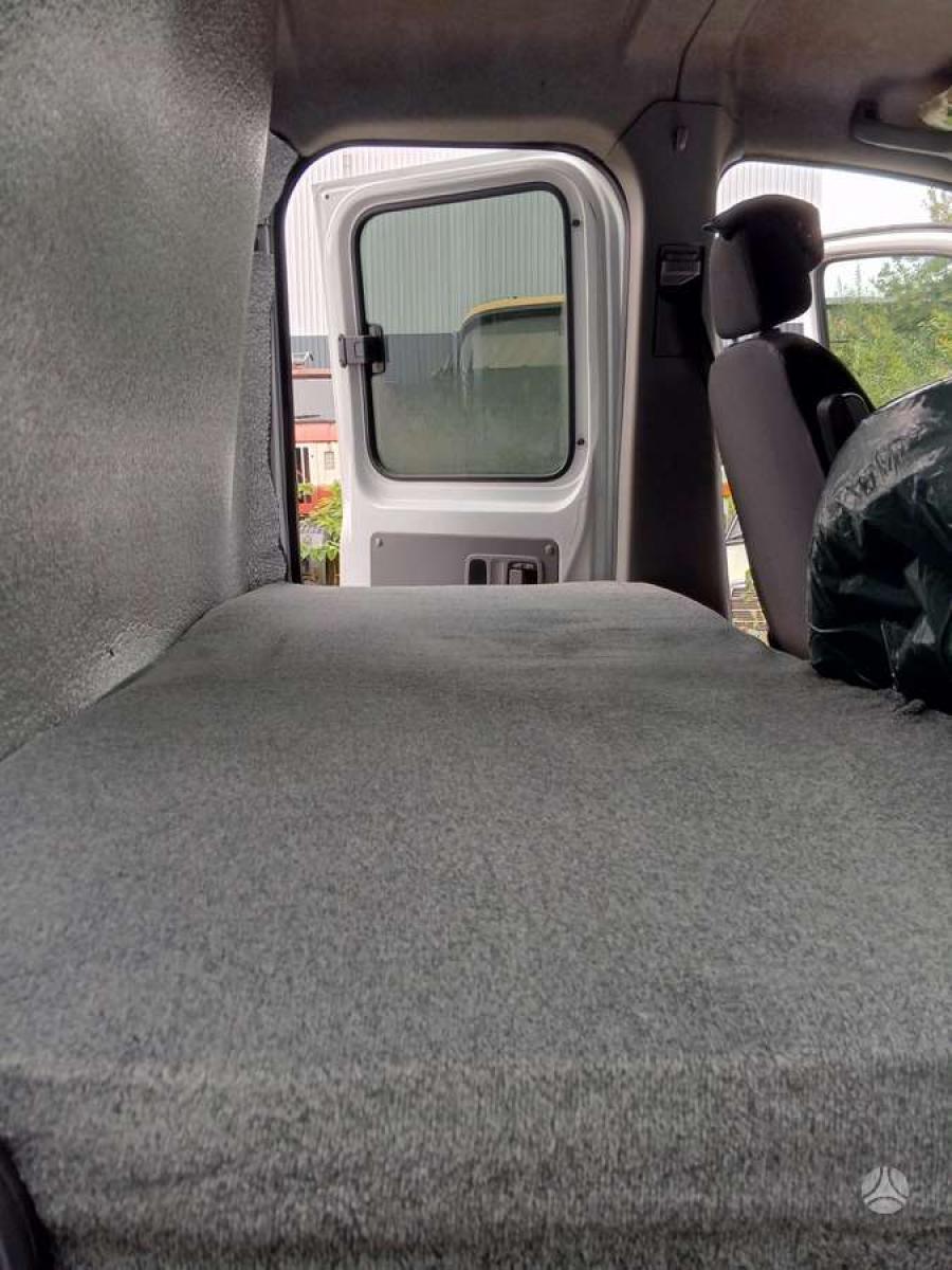 White Mercedes-Benz Sprinter 2014 in Vilnius, with an engine capacity of 2.14 L and mileage of 455 thousand km for 12700 €, photo 10 on AUTOMOTO.COM.LV