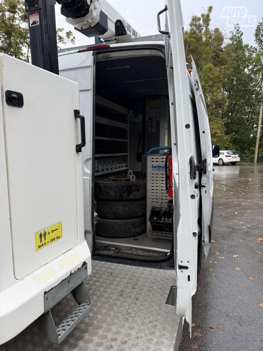 Balts Mercedes-Benz Sprinter 2014 Kauņa, ar dzinēja tilpumu 2.20 L un nobraukumu 105 tūkst. km par 22999 €, foto 24 vietnē AUTOMOTO.COM.LV