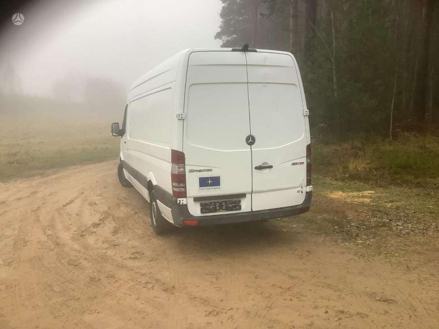Balts Mercedes-Benz Sprinter 2015 Viļņa, ar dzinēja tilpumu 2.20 L un nobraukumu 550 tūkst. km par 6500 €, foto 4 vietnē AUTOMOTO.COM.LV