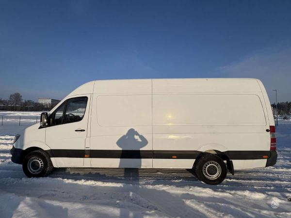 White Mercedes-Benz Sprinter 2015 in Vilnius, with an engine capacity of 2.20 L and mileage of 303 thousand km for 8700 €, photo 3 on AUTOMOTO.COM.LV