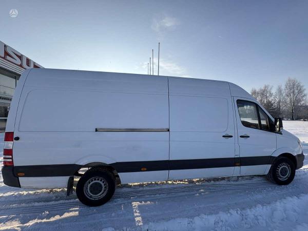 White Mercedes-Benz Sprinter 2015 in Vilnius, with an engine capacity of 2.20 L and mileage of 303 thousand km for 8700 €, photo 8 on AUTOMOTO.COM.LV