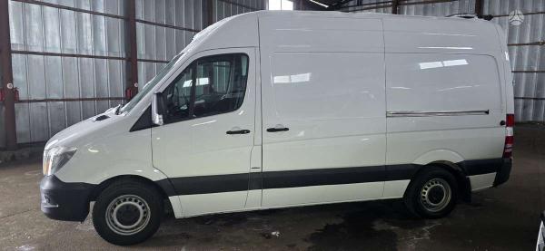 White Mercedes-Benz Sprinter 2015 in Siauliai, with an engine capacity of 2.14 L and mileage of 275 thousand km for 9850 €, photo 2 on AUTOMOTO.COM.LV
