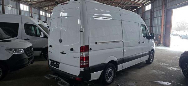 White Mercedes-Benz Sprinter 2015 in Siauliai, with an engine capacity of 2.14 L and mileage of 275 thousand km for 9850 €, photo 5 on AUTOMOTO.COM.LV