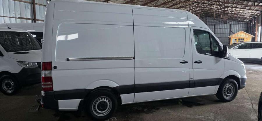 Balts Mercedes-Benz Sprinter 2015 Šauļi, ar dzinēja tilpumu 2.14 L un nobraukumu 275 tūkst. km par 9850 €, foto 6 vietnē AUTOMOTO.COM.LV