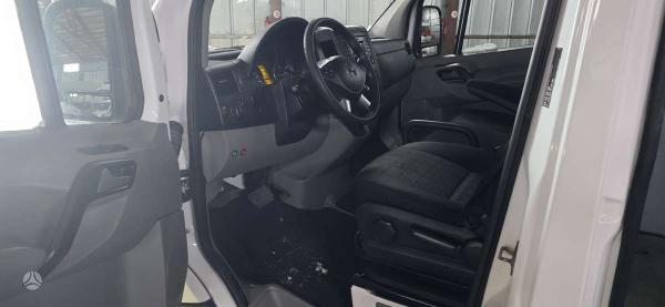 White Mercedes-Benz Sprinter 2015 in Siauliai, with an engine capacity of 2.14 L and mileage of 275 thousand km for 9850 €, photo 10 on AUTOMOTO.COM.LV