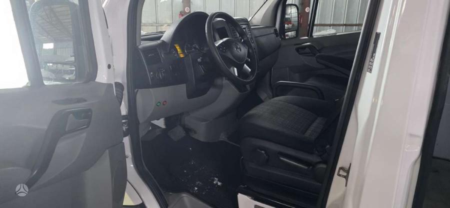 Balts Mercedes-Benz Sprinter 2015 Šauļi, ar dzinēja tilpumu 2.14 L un nobraukumu 275 tūkst. km par 9850 €, foto 10 vietnē AUTOMOTO.COM.LV