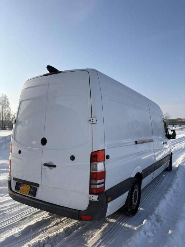 White Mercedes-Benz Sprinter 2015 in Vilnius, with an engine capacity of 2.20 L and mileage of 360 thousand km for 8700 €, photo 6 on AUTOMOTO.COM.LV