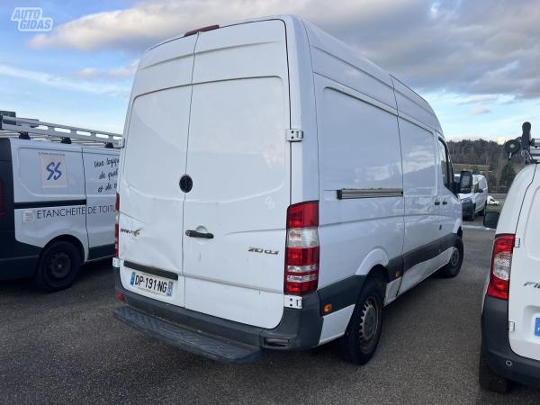 White Mercedes-Benz Sprinter 2015 in Kaunas, with an engine capacity of 2.20 L and mileage of 225 thousand km for 6999 €, photo 4 on AUTOMOTO.COM.LV