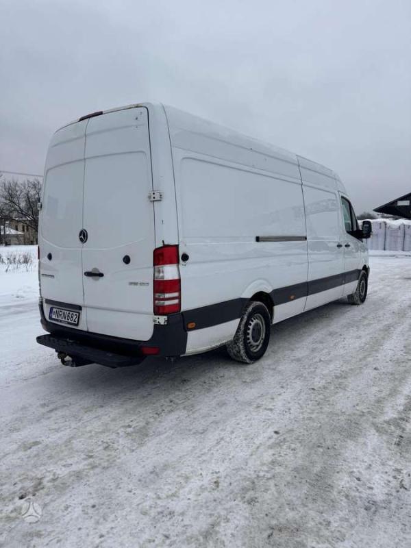 Balts Mercedes-Benz Sprinter 2015 Viļņa, ar dzinēja tilpumu 2.14 L un nobraukumu 291 tūkst. km par 8700 €, foto 4 vietnē AUTOMOTO.COM.LV