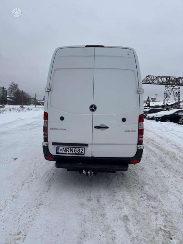Balts Mercedes-Benz Sprinter 2015 Viļņa, ar dzinēja tilpumu 2.14 L un nobraukumu 291 tūkst. km par 8700 €, foto 5 vietnē AUTOMOTO.COM.LV