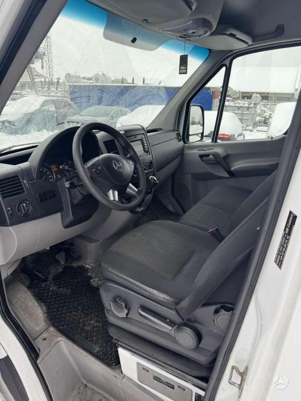 Balts Mercedes-Benz Sprinter 2015 Viļņa, ar dzinēja tilpumu 2.14 L un nobraukumu 291 tūkst. km par 8700 €, foto 8 vietnē AUTOMOTO.COM.LV