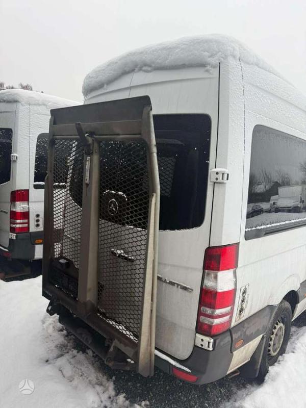 White Mercedes-Benz Sprinter 2015 in Vilkaviskis, with an engine capacity of 2.20 L and mileage of 400 thousand km for 9000 €, photo 4 on AUTOMOTO.COM.LV