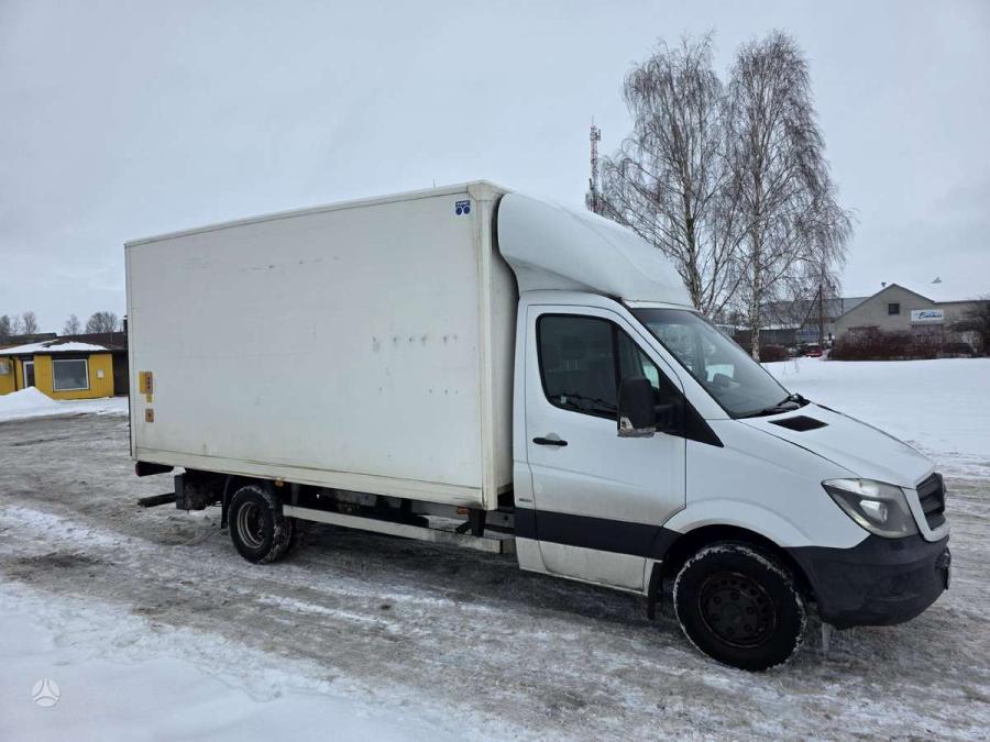 White Mercedes-Benz Sprinter 2015 in Marijampole, with an engine capacity of 2.99 L and mileage of 333 thousand km for 14900 €, photo 8 on AUTOMOTO.COM.LV