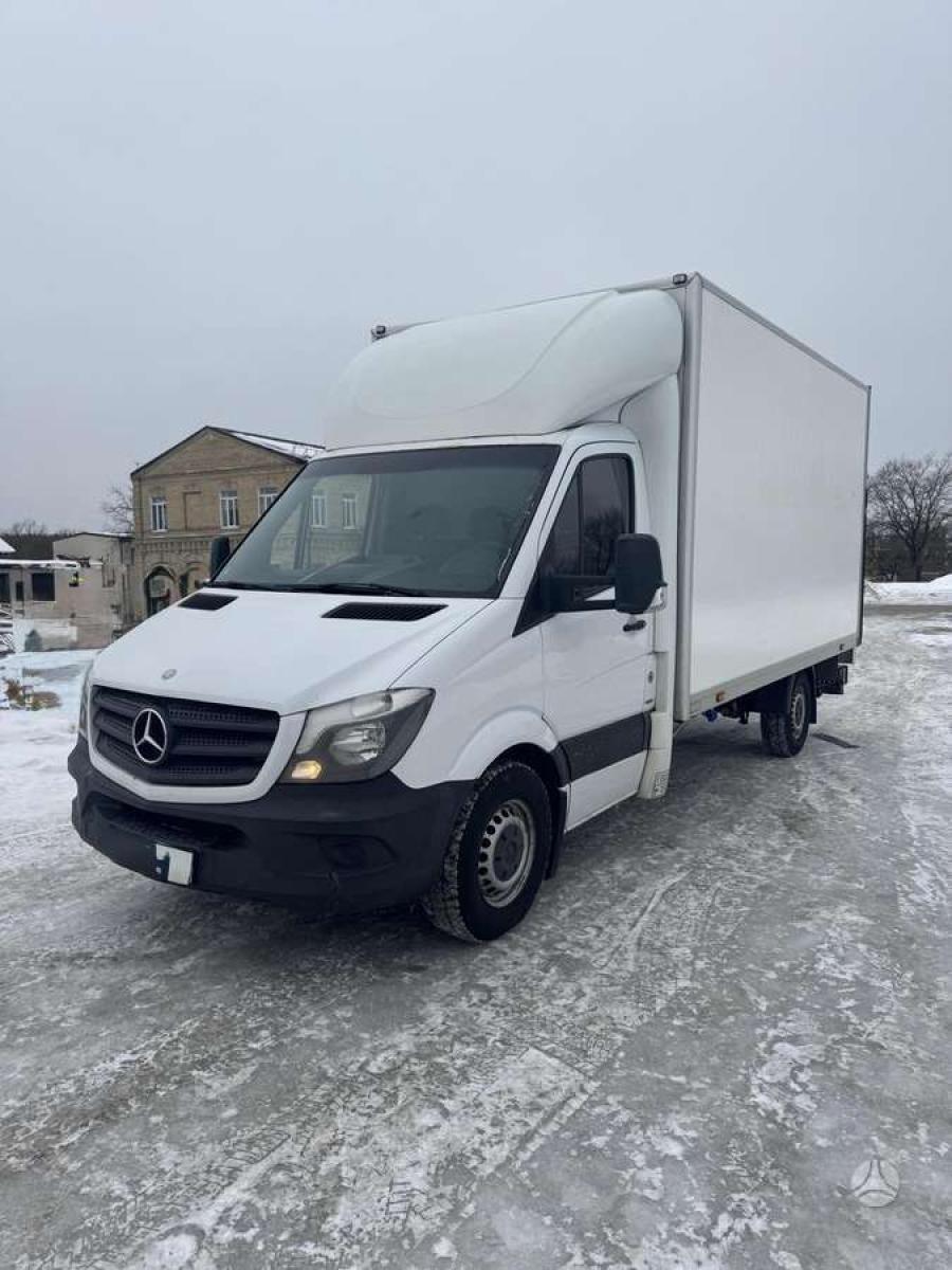 White Mercedes-Benz Sprinter 2015 in Vilnius, with an engine capacity of 2.99 L and mileage of 236 thousand km for 12000 €, photo 1 on AUTOMOTO.COM.LV