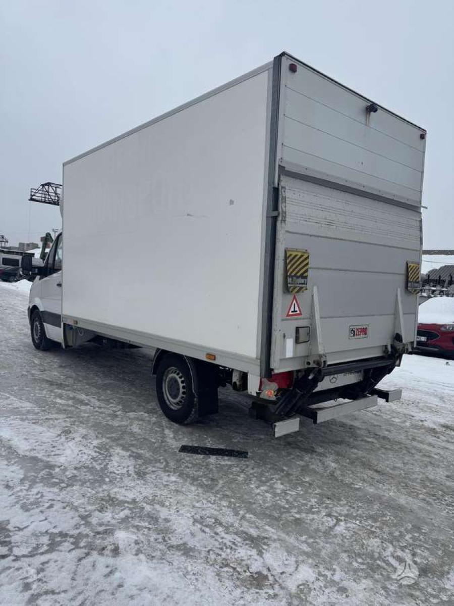 White Mercedes-Benz Sprinter 2015 in Vilnius, with an engine capacity of 2.99 L and mileage of 236 thousand km for 12000 €, photo 7 on AUTOMOTO.COM.LV