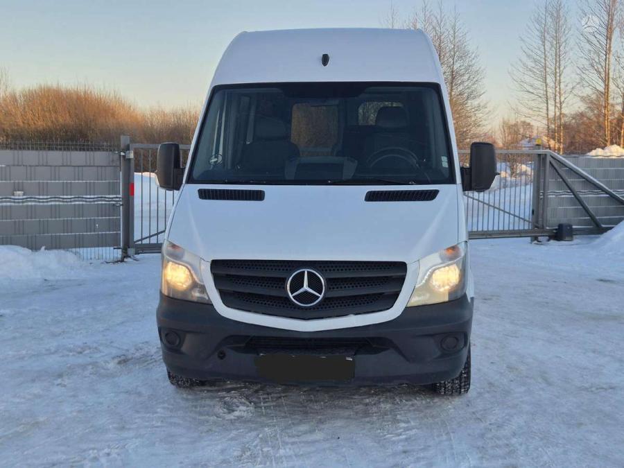 White Mercedes-Benz Sprinter 2015 in Taurage, with an engine capacity of 2.14 L and mileage of 320 thousand km for 8200 €, photo 3 on AUTOMOTO.COM.LV