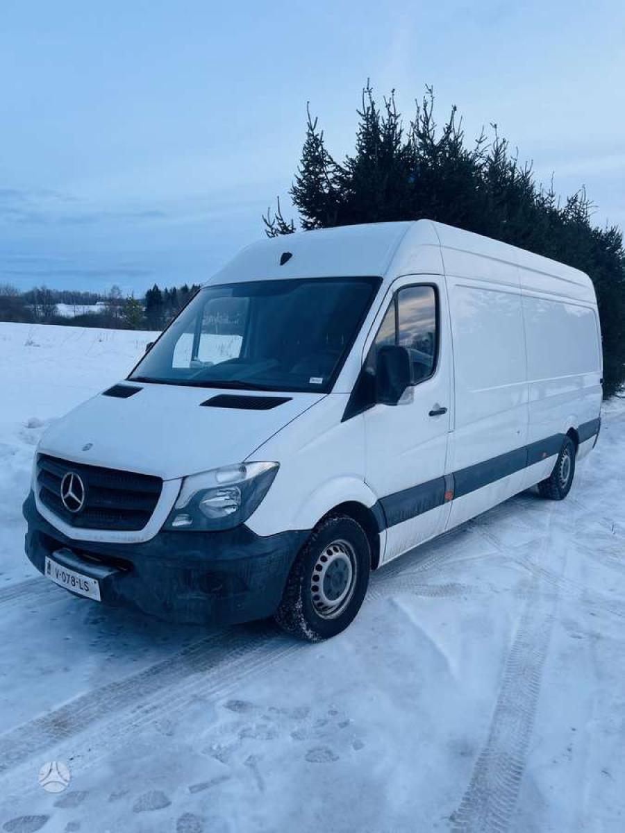 White Mercedes-Benz Sprinter 2015 in Vilnius, with an engine capacity of 2.10 L and mileage of 260 thousand km for 7700 €, photo 1 on AUTOMOTO.COM.LV