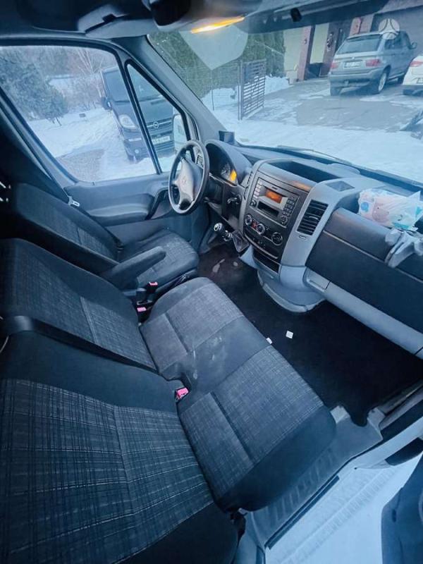 White Mercedes-Benz Sprinter 2015 in Vilnius, with an engine capacity of 2.10 L and mileage of 260 thousand km for 7700 €, photo 5 on AUTOMOTO.COM.LV
