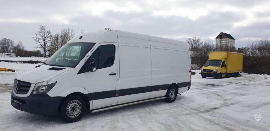 White Mercedes-Benz Sprinter 2015 in Marijampole, with an engine capacity of 2.14 L and mileage of 409 thousand km for 7800 €, photo 3 on AUTOMOTO.COM.LV