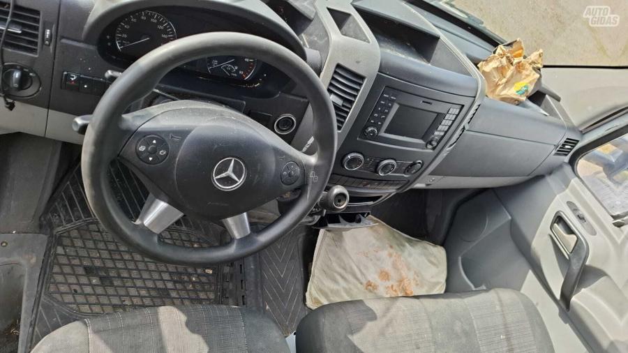 White Mercedes-Benz Sprinter 2015 in Kaunas, with an engine capacity of 2.20 L and mileage of 440 thousand km for 5000 €, photo 7 on AUTOMOTO.COM.LV