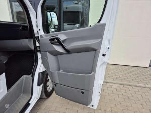 White Mercedes-Benz Sprinter 2015 in Marijampole, with an engine capacity of 2.14 L and mileage of 278 thousand km for 15000 €, photo 18 on AUTOMOTO.COM.LV