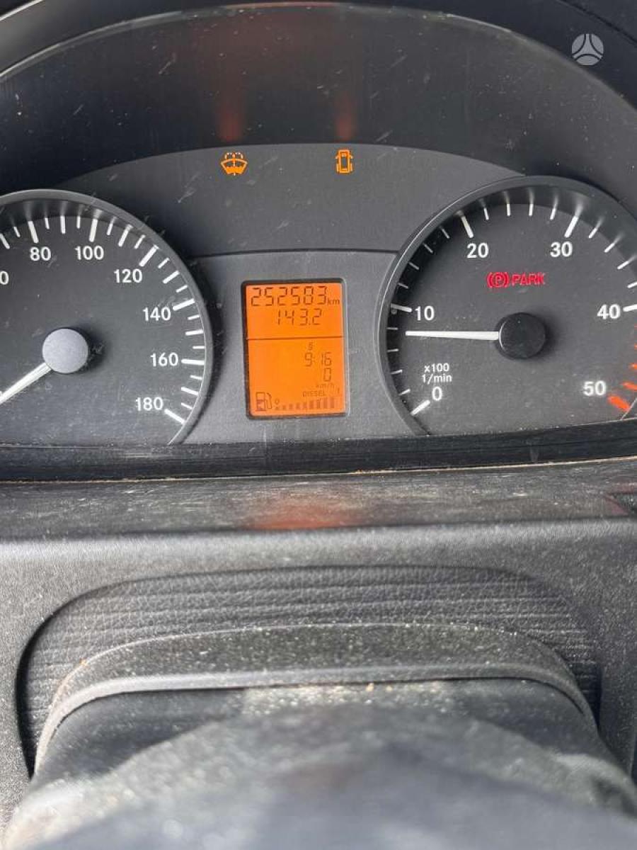 White Mercedes-Benz Sprinter 2015 in Kaunas, with an engine capacity of 2.14 L and mileage of 253 thousand km for 5990 €, photo 13 on AUTOMOTO.COM.LV