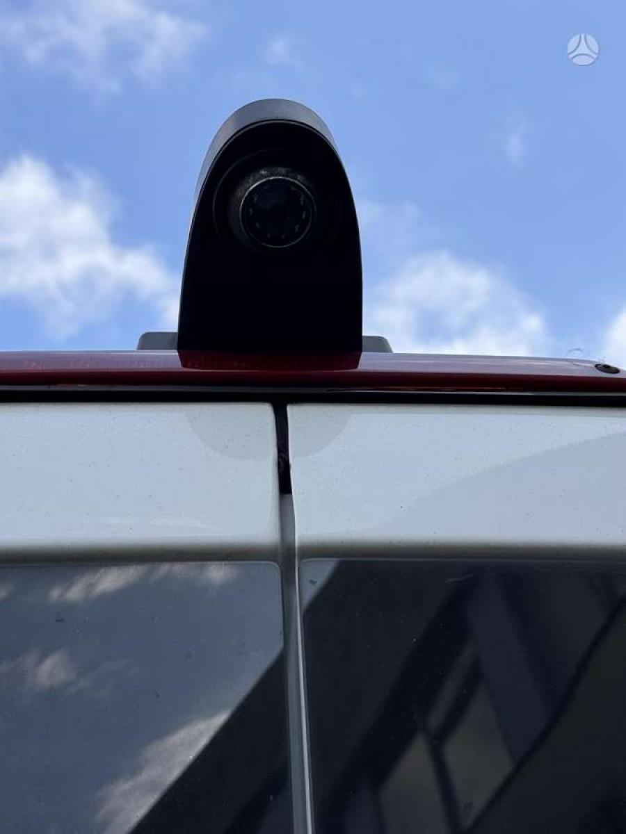 White Mercedes-Benz Sprinter 2015 in Kaunas, with an engine capacity of 2.14 L and mileage of 253 thousand km for 5990 €, photo 15 on AUTOMOTO.COM.LV