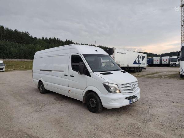 White Mercedes-Benz Sprinter 2015 in Vilnius, with an engine capacity of 2.14 L and mileage of 440 thousand km for 7900 €, photo 2 on AUTOMOTO.COM.LV