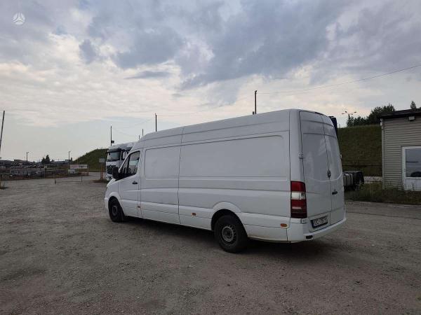 White Mercedes-Benz Sprinter 2015 in Vilnius, with an engine capacity of 2.14 L and mileage of 440 thousand km for 7900 €, photo 4 on AUTOMOTO.COM.LV