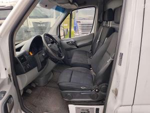 White Mercedes-Benz Sprinter 2015 in Vilnius, with an engine capacity of 2.14 L and mileage of 440 thousand km for 7900 €, photo 6 on AUTOMOTO.COM.LV
