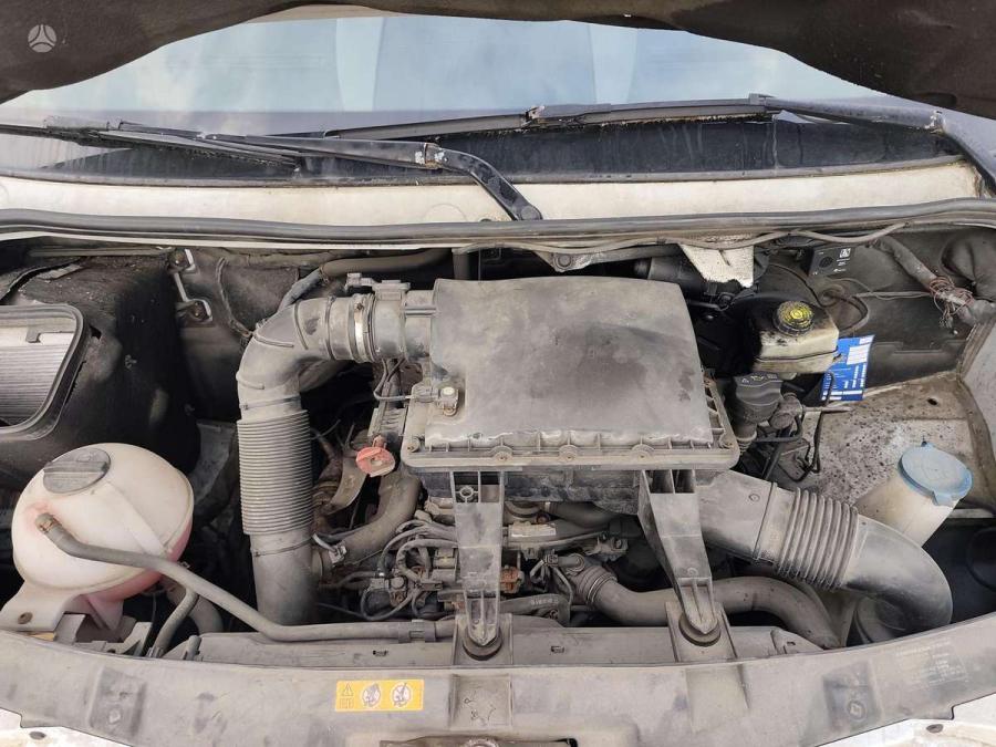 White Mercedes-Benz Sprinter 2015 in Vilnius, with an engine capacity of 2.14 L and mileage of 440 thousand km for 7900 €, photo 12 on AUTOMOTO.COM.LV