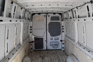 White Mercedes-Benz Sprinter 2015 in Vilnius, with an engine capacity of 2.14 L and mileage of 440 thousand km for 5900 €, photo 9 on AUTOMOTO.COM.LV