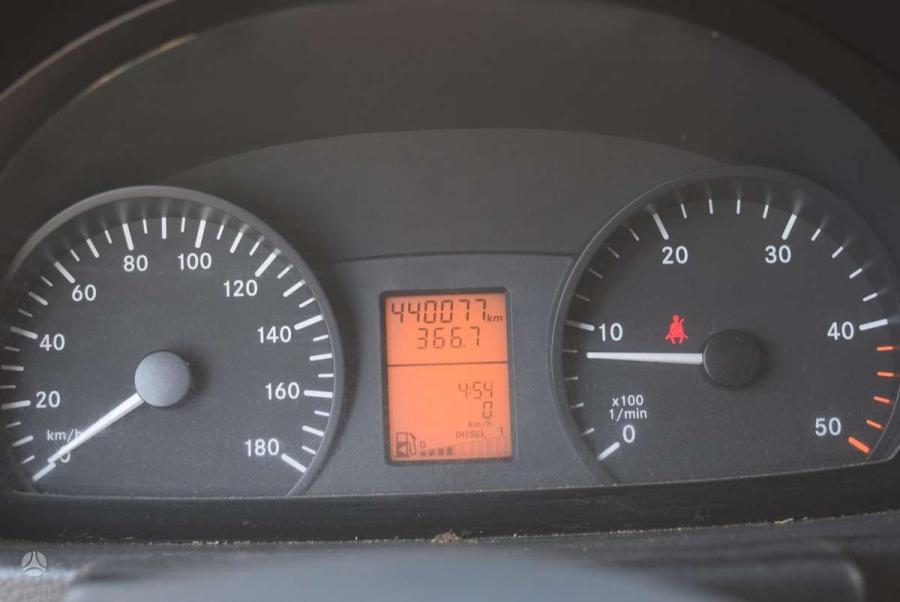 White Mercedes-Benz Sprinter 2015 in Vilnius, with an engine capacity of 2.14 L and mileage of 440 thousand km for 5900 €, photo 15 on AUTOMOTO.COM.LV