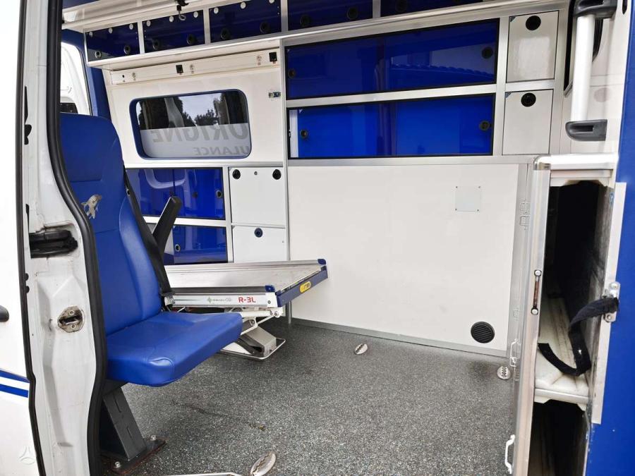 Balts Mercedes-Benz Sprinter 2015 Tauragė, ar dzinēja tilpumu 2.20 L un nobraukumu 320 tūkst. km par 7500 €, foto 14 vietnē AUTOMOTO.COM.LV