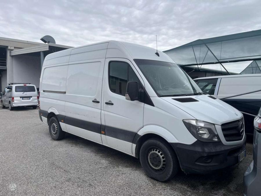 White Mercedes-Benz Sprinter 2015 in Panevezys, with an engine capacity of 2.14 L and mileage of 380 thousand km for 9200 €, photo 1 on AUTOMOTO.COM.LV