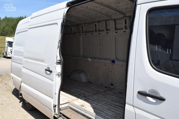 Balts Mercedes-Benz Sprinter 2015 Viļņa, ar dzinēja tilpumu 2.10 L un nobraukumu 440 tūkst. km par 5900 €, foto 7 vietnē AUTOMOTO.COM.LV