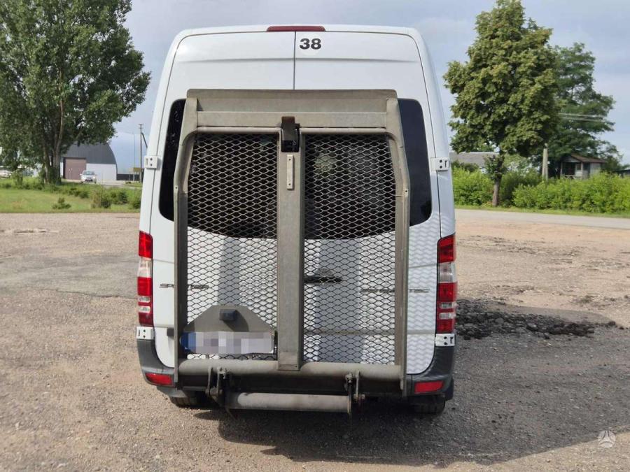 Balts Mercedes-Benz Sprinter 2015 Tauragė, ar dzinēja tilpumu 2.14 L un nobraukumu 320 tūkst. km par 8000 €, foto 7 vietnē AUTOMOTO.COM.LV